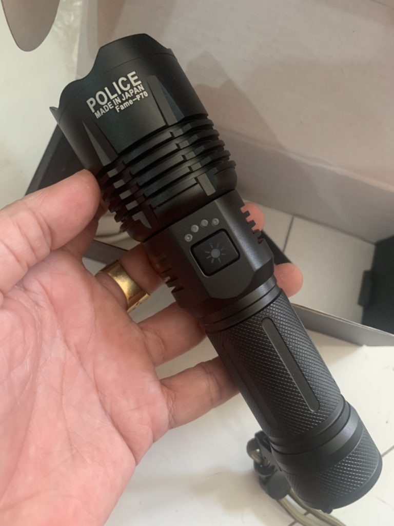 Đèn pin Police XML- P7 - Cửa Hàng Đèn Pin Siêu Sáng Phú Nhuận