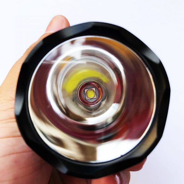 Đèn pin ultrafire c12 cree xpl hi-v5 - Cửa Hàng Đèn Pin Siêu Sáng Phú Nhuận
